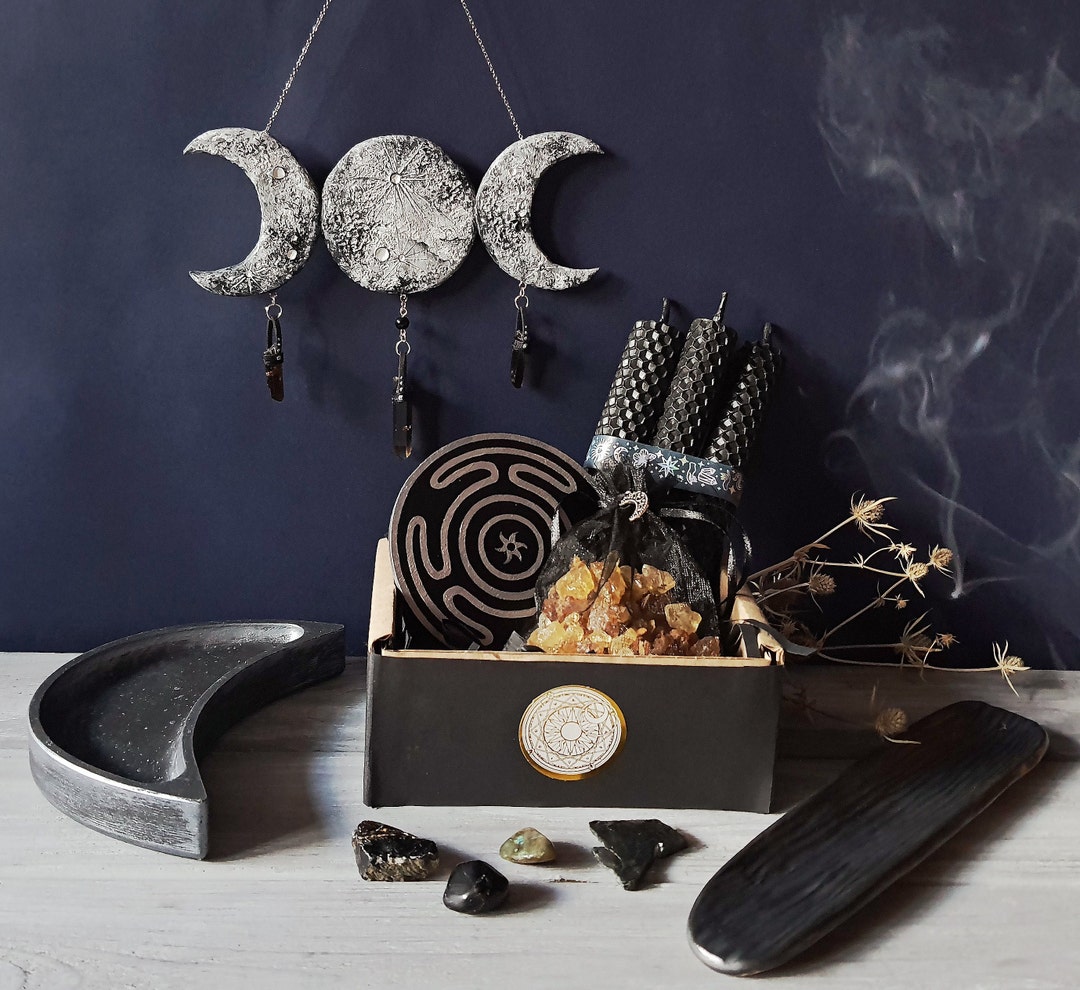 Hecata Altar Set || Witch Box || Witch Kit - Etsy