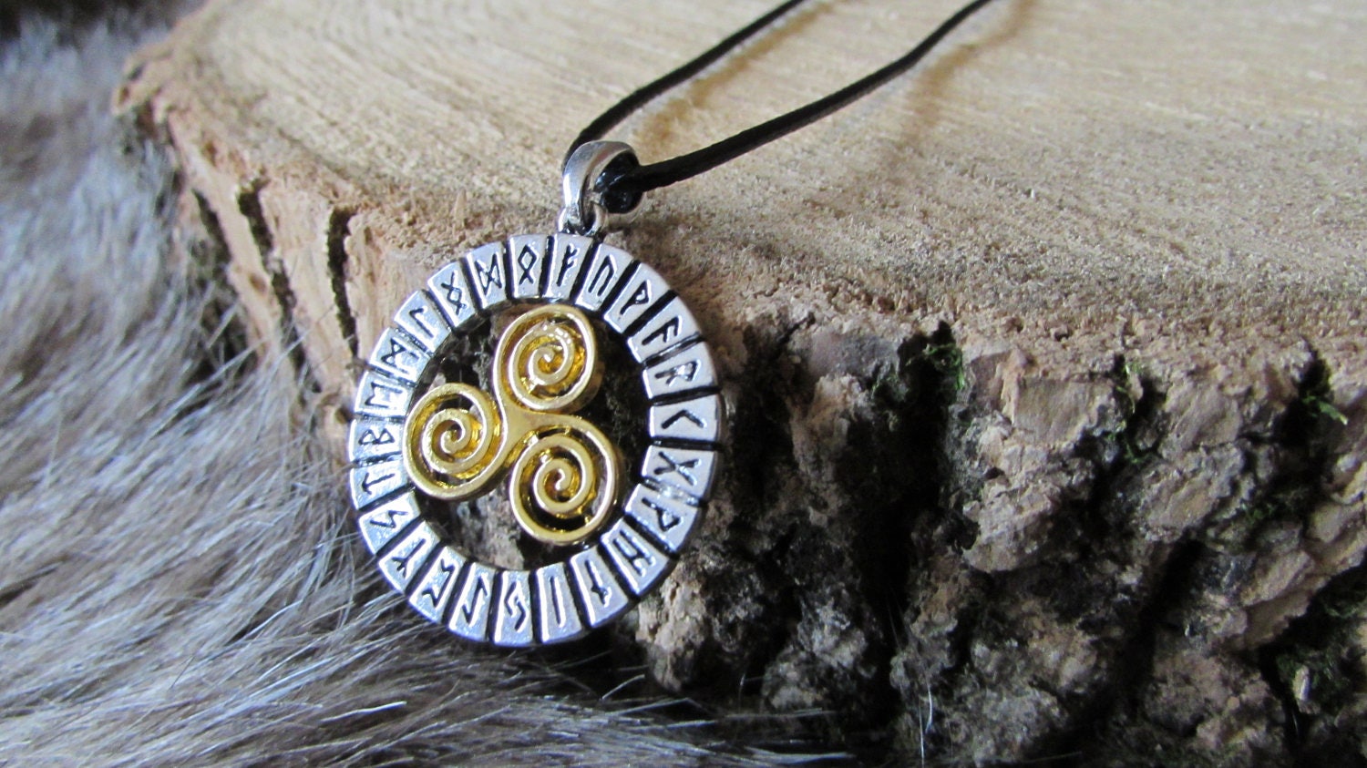 Triskele Triskelion Runes Futhark Triple Spiral Trinity - Etsy