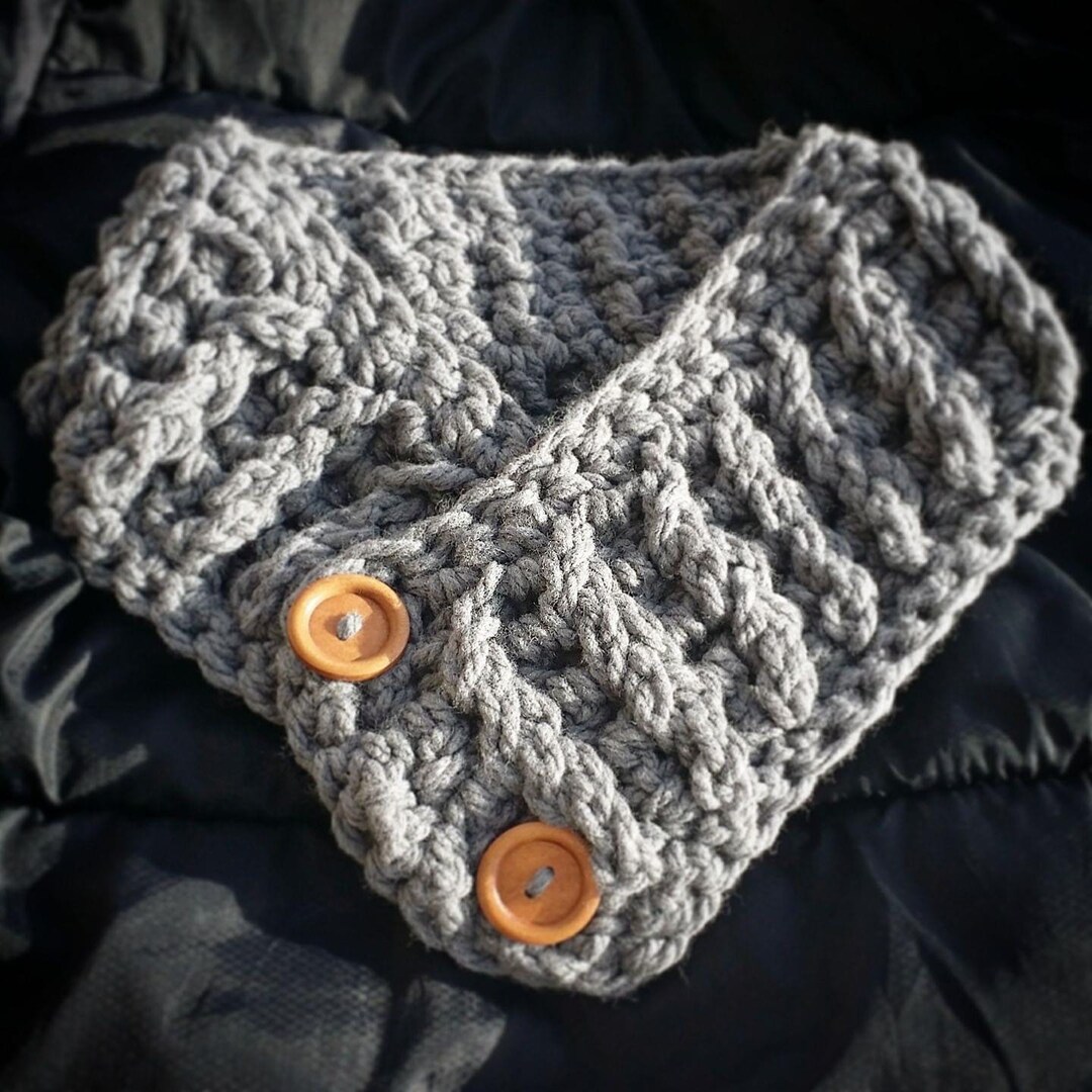 Ribbed Cowl With Buttons // Warm Scarf - Etsy