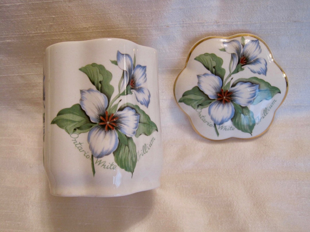 Royal Worcester Porcelain Trinket Ornate Ontario White Trillium Floral ...