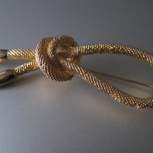 Large Lasso Loop Rope Brooch, Textured Gold Tone Lasso/loop/knot Rope ...