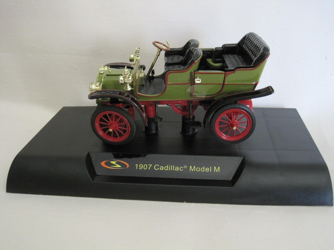 1907 Cadillac Model M Car-signature Models. Collectible Miniature Car ...