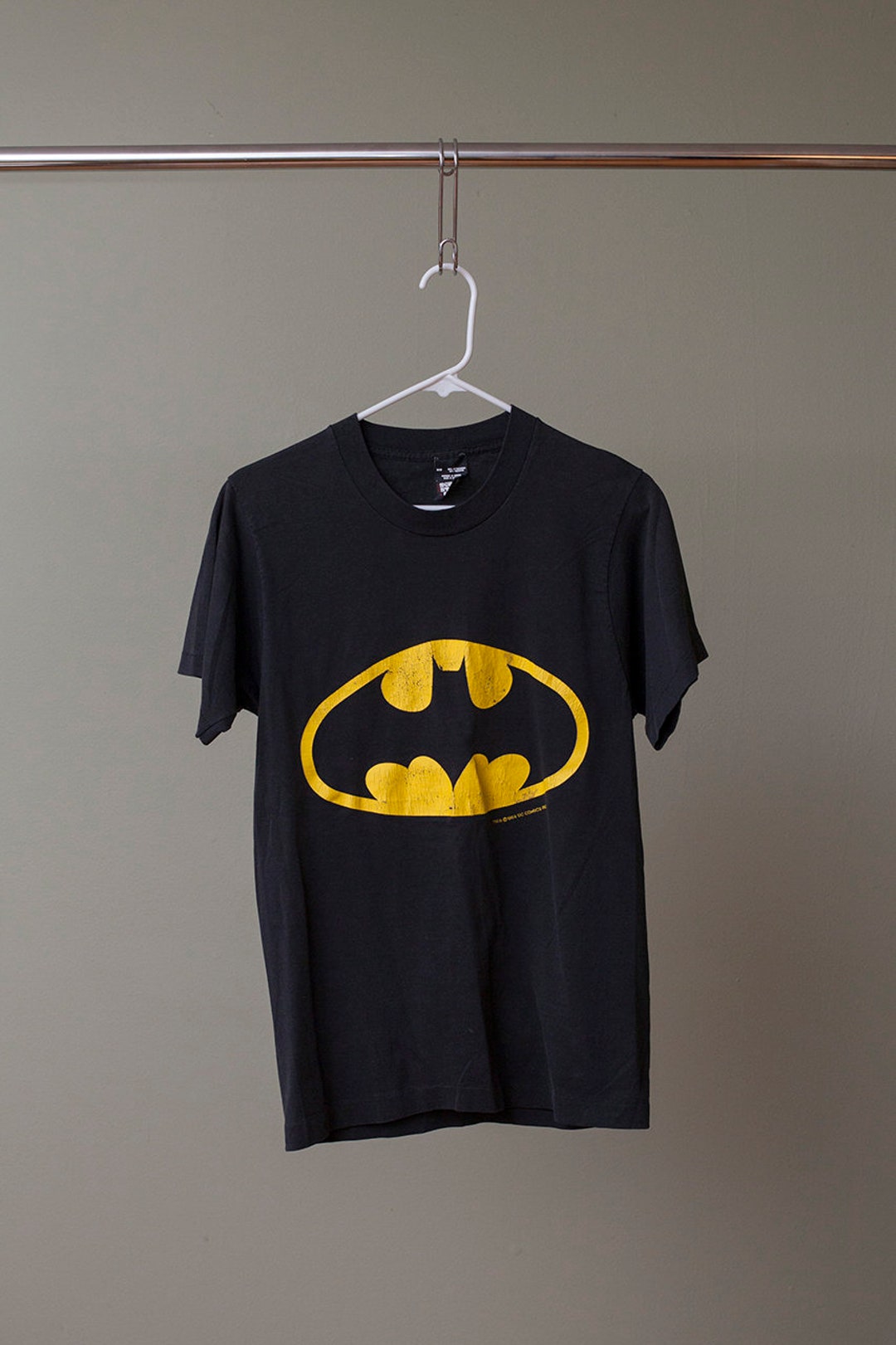 Batman Logo T-shirt Copyright 1964 Medium - Etsy