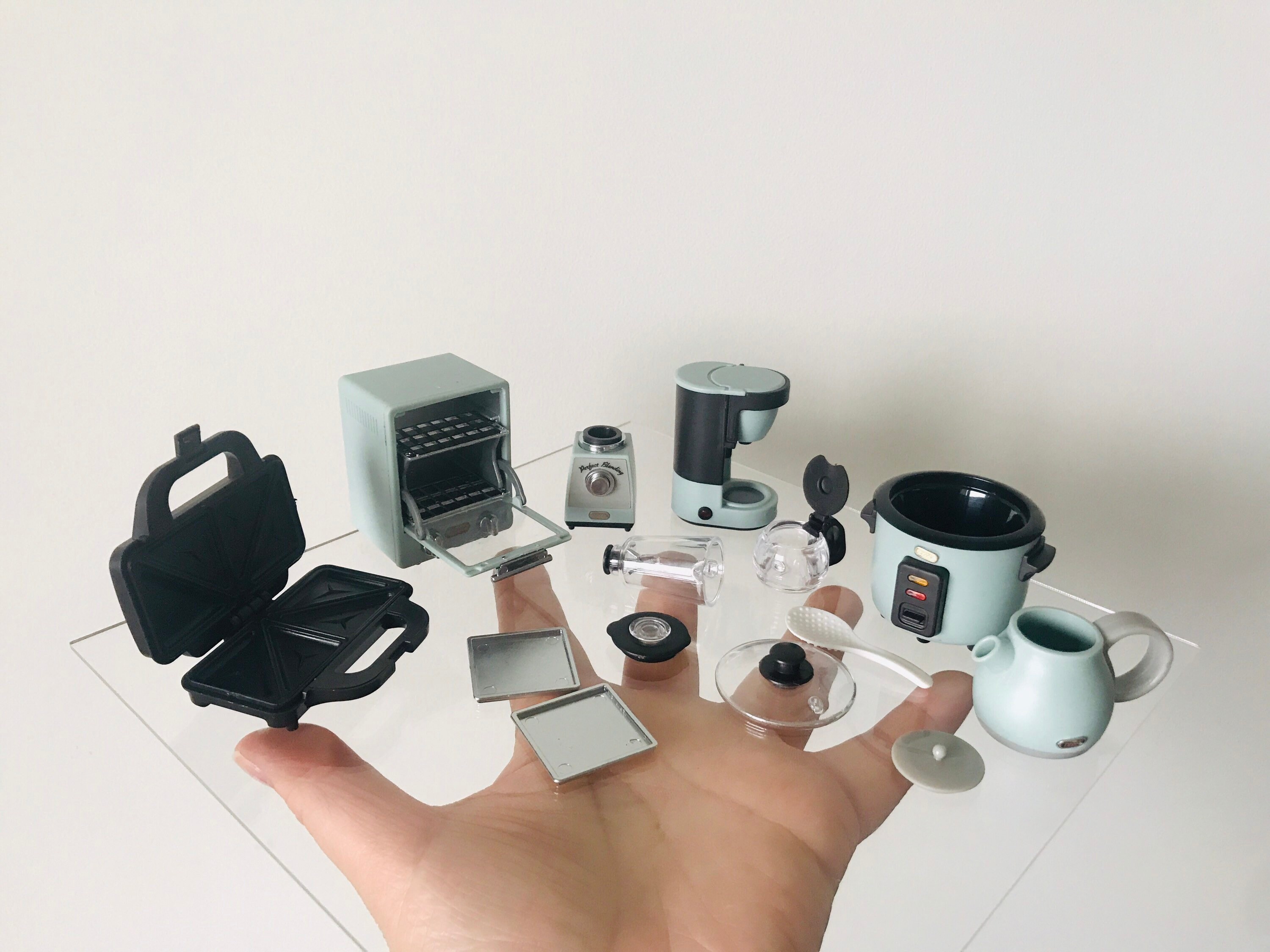 1:6 Dolls House Oven Coffee Machine Blender Kettle Sandwich Press ...