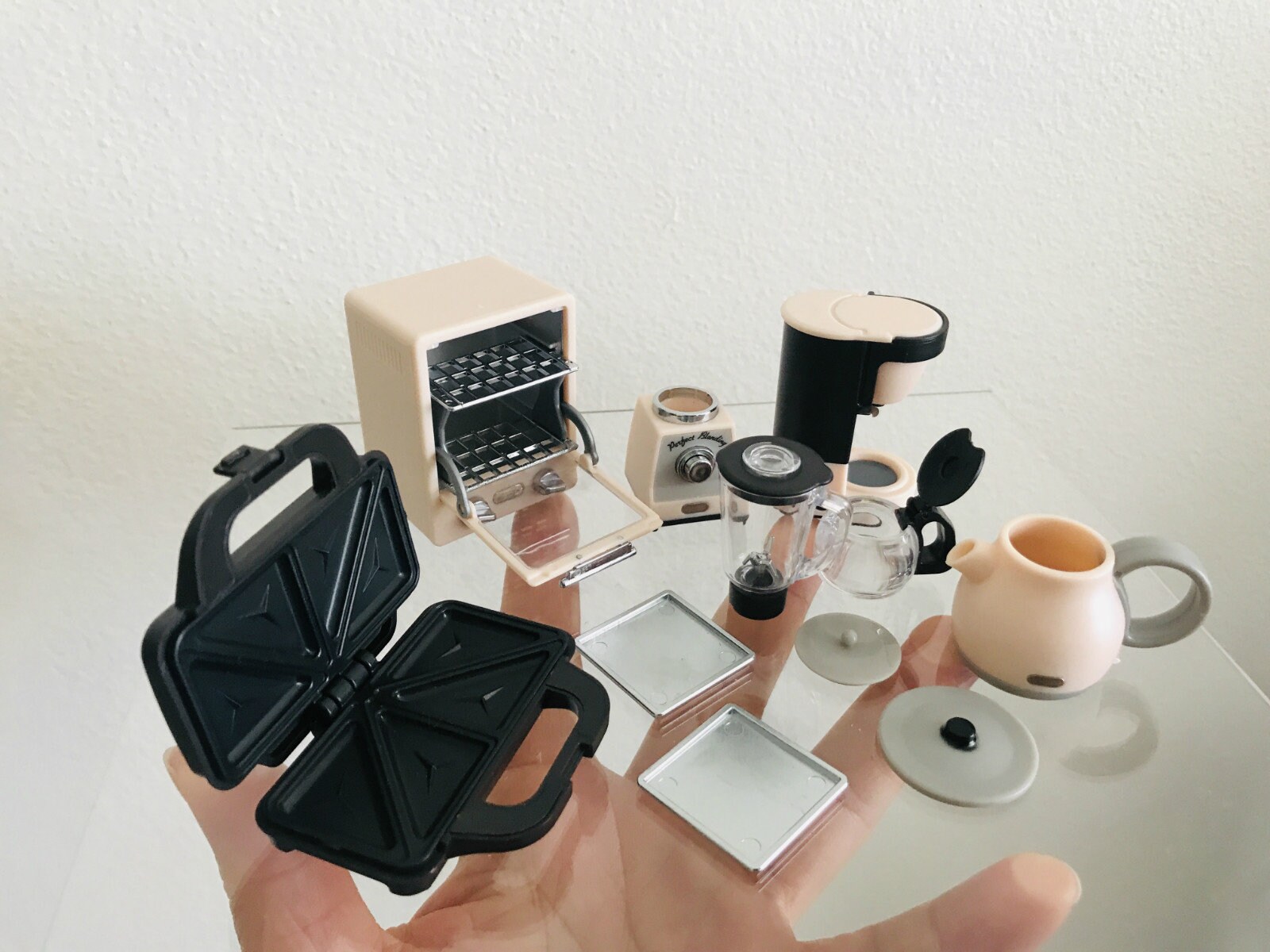 1:6 Dolls House Oven Coffee Machine Blender Kettle Sandwich Press ...