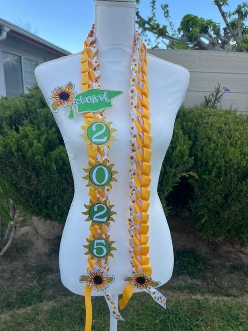 Custom Graduation Lei - Etsy