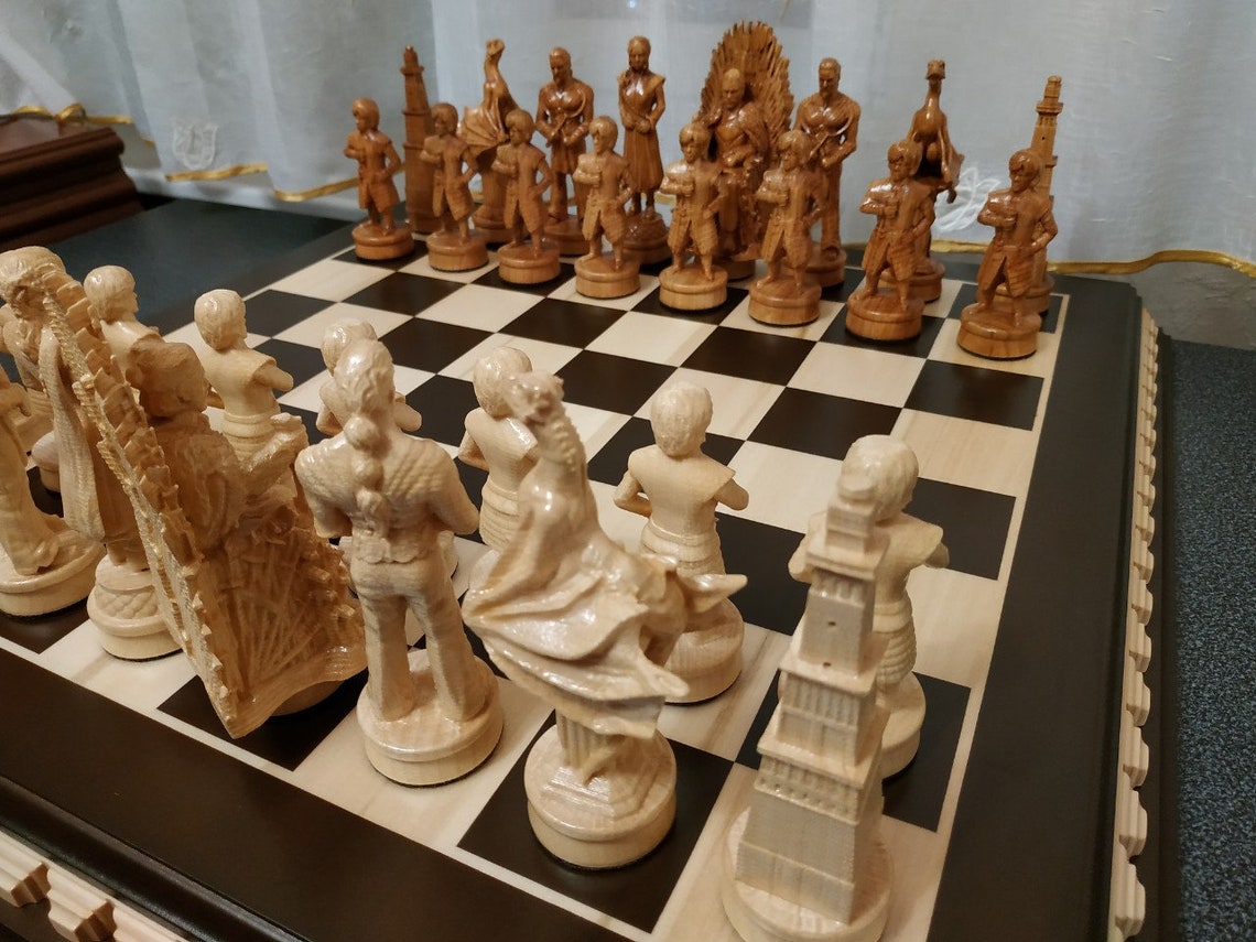 Wooden Chess Set battle of Thrones Pieces Wood - Etsy