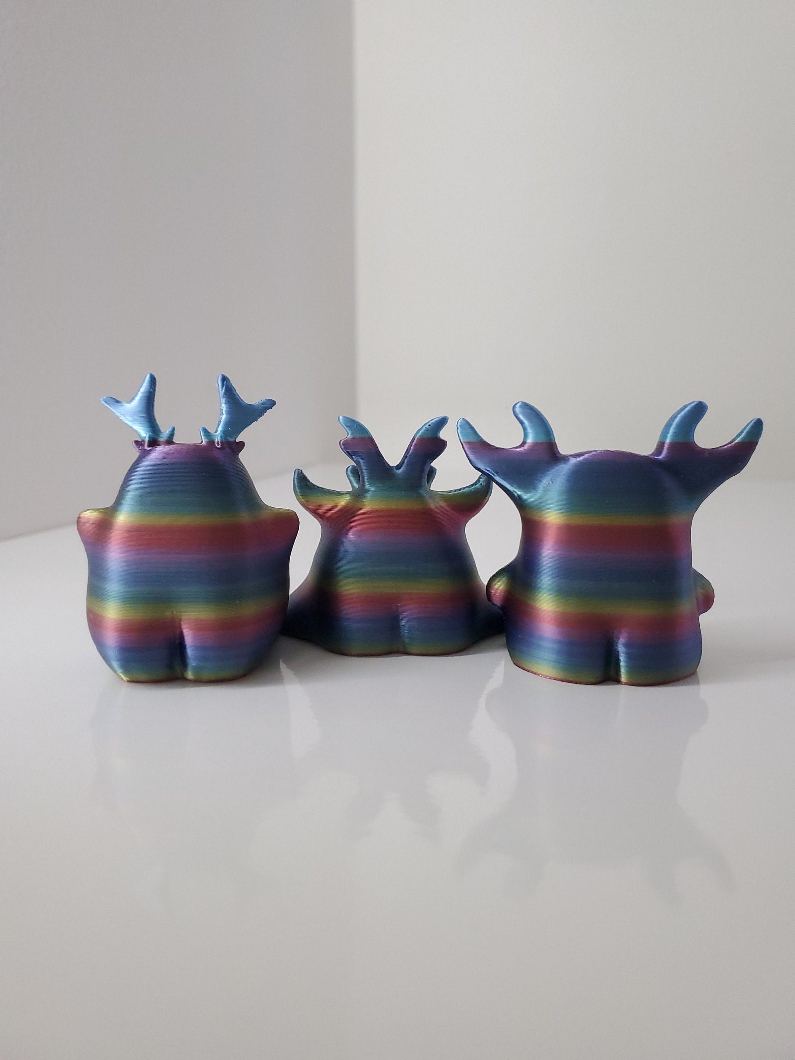 3D Printed Alien Desk Buddy, Rainbow Space Decor - Etsy Canada