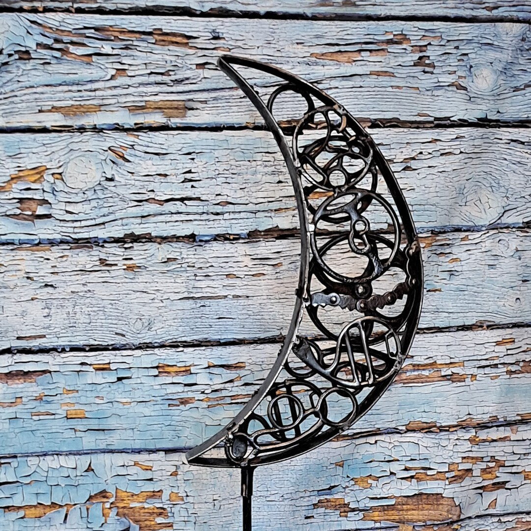 Moon Metal Sculpture, Horse Metal Sculpture, Inspiring Decoration ...