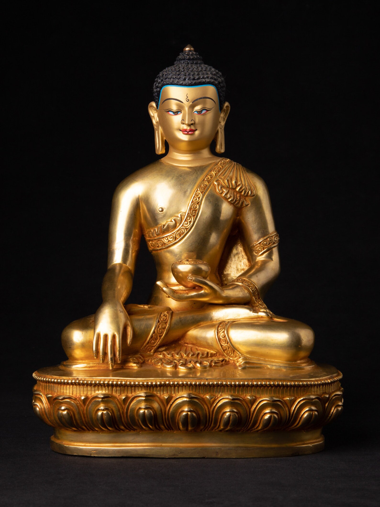 High Quality Nepali Buddha Statue From Nepal, Newly Made in the Highest ...