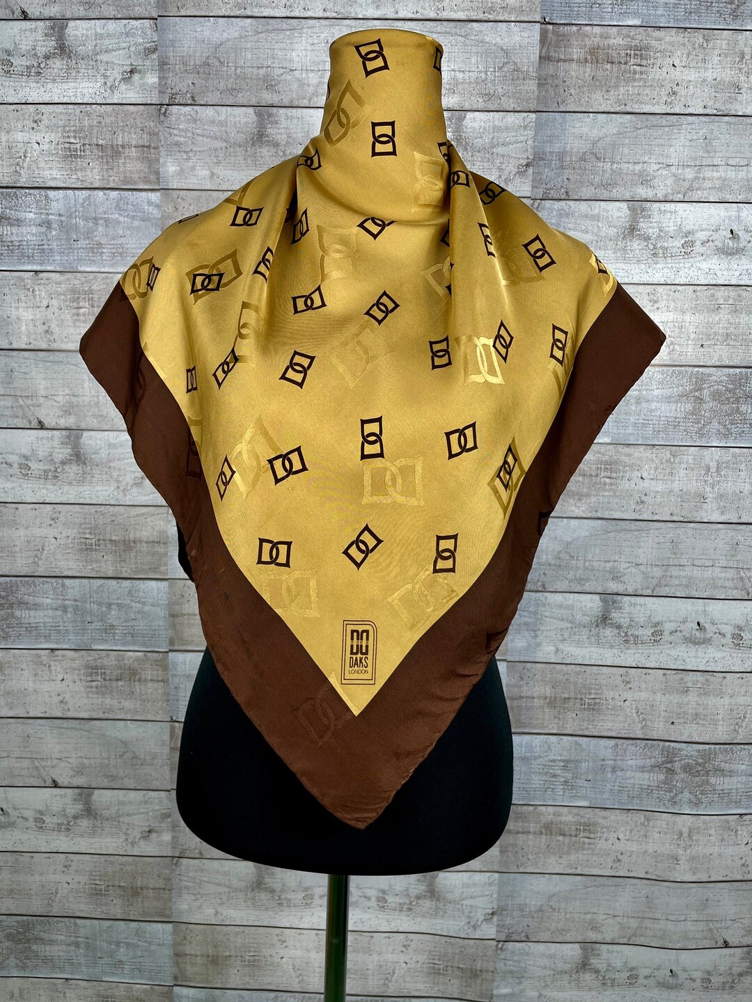 Free Shipping Daks London Silk Scarf Vintage N817 Size 34 X 34 Inches ...