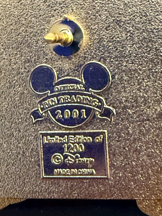 Rare Disney Kwanzaa, LE1200 Pin, Mickey Mouse, Goofy,… - Gem