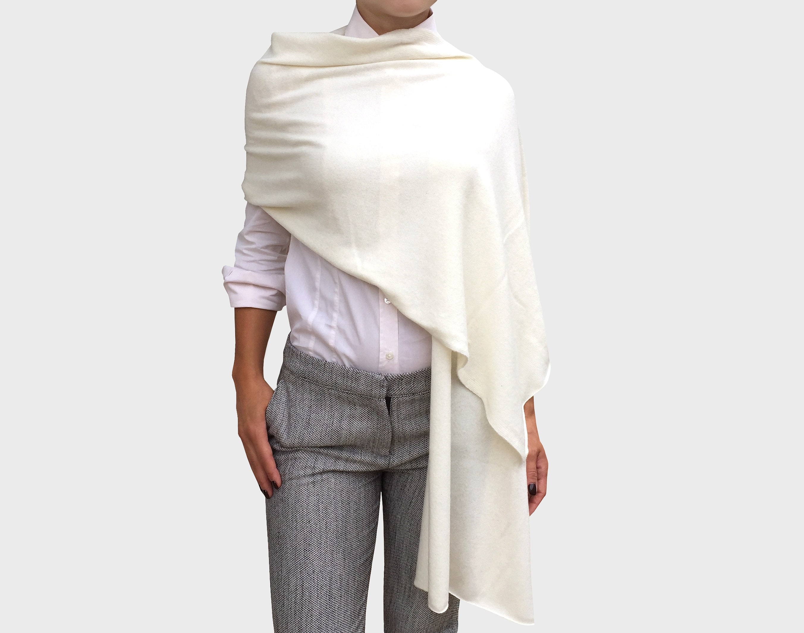 Sciarpa gioiello, sciarpa bianca cashmere, sciarpa elegante, stola cashmire, stola inverno ...