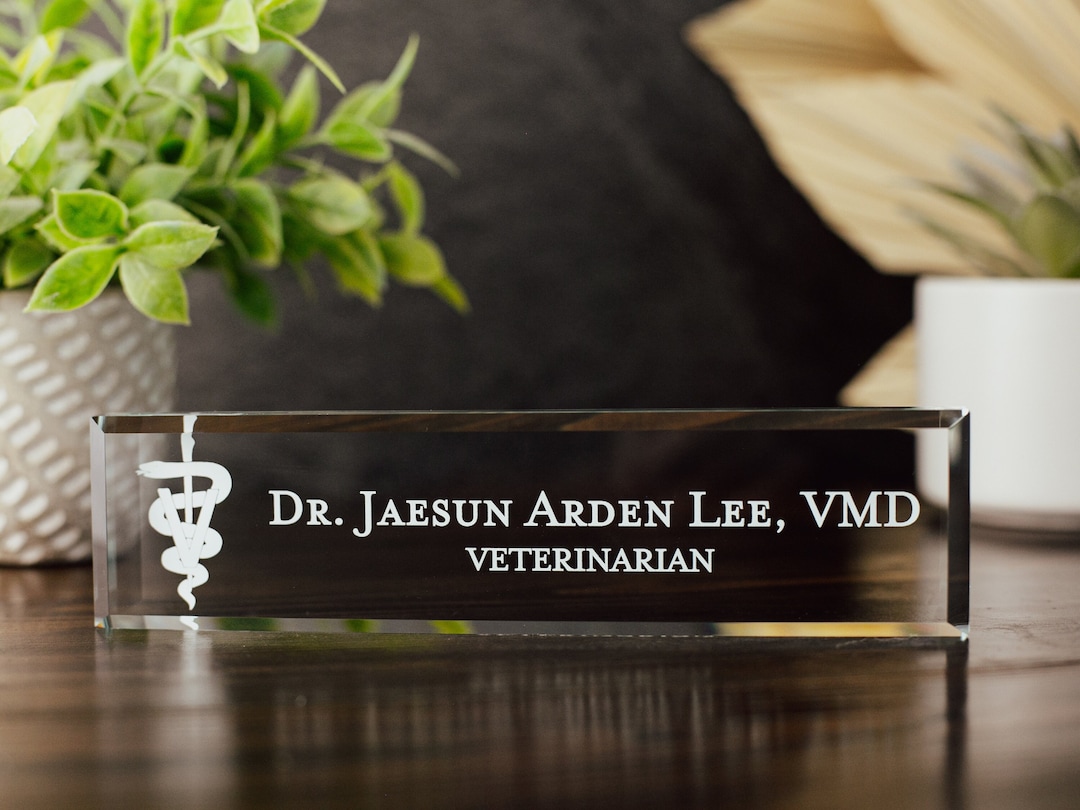 Veterinarian DVM Glass Office Desk Name Plate, Clear New Vet Animal ...