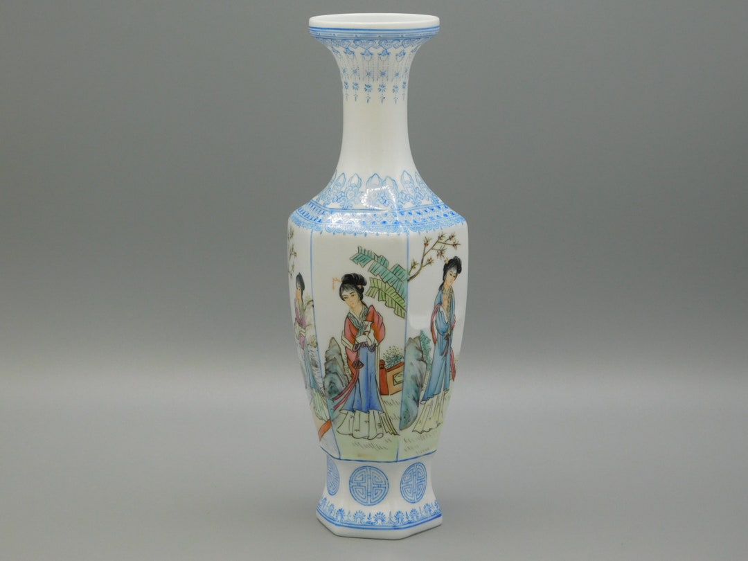 C1985 Chinese Eggshell Porcelain Vase All Hand Painted - Exceptionally ...