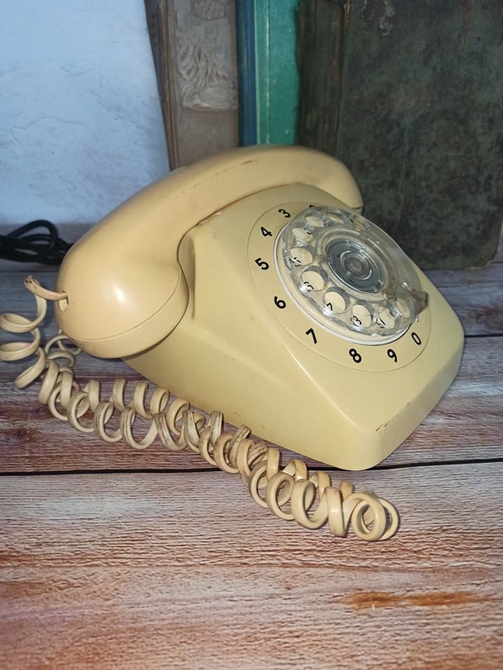 Vintage Telephone Retro Office Decor Old Phone Vintage Home Decor Desk ...