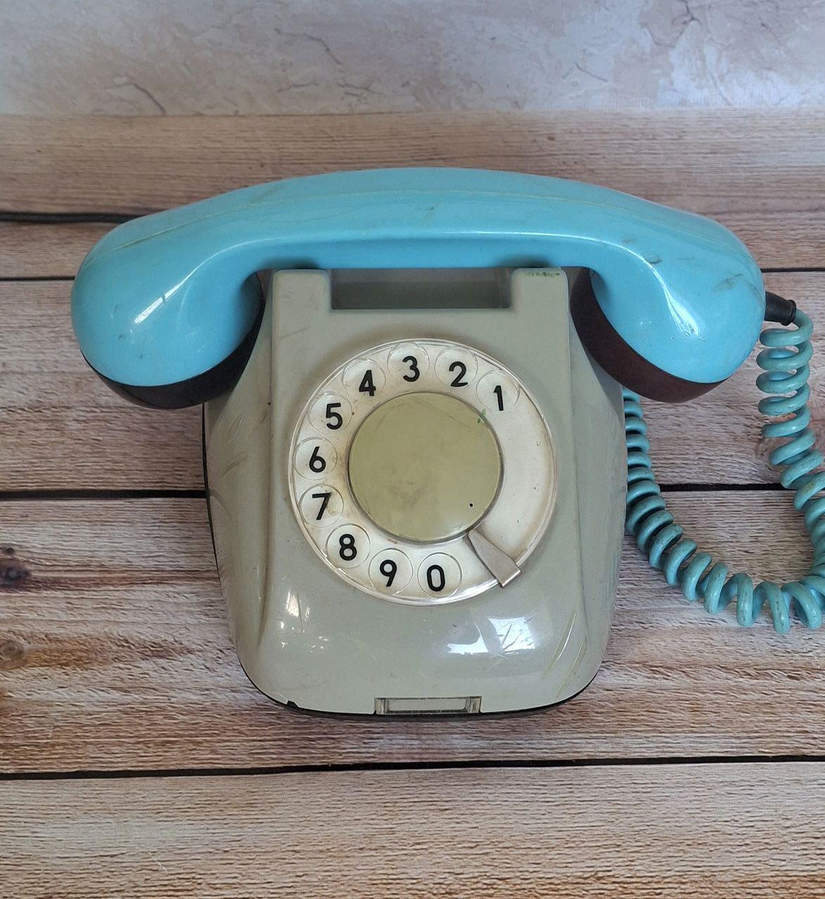 Vintage Turquoise Telephone Retro Decor Vintage Home Decor Desk Phone ...