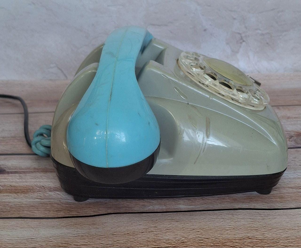 Vintage Turquoise Telephone Retro Decor Vintage Home Decor Desk Phone ...