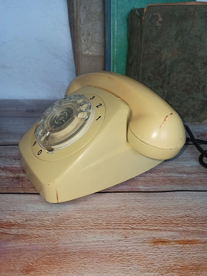 Vintage Telephone Retro Office Decor Old Phone Vintage Home Decor Desk ...