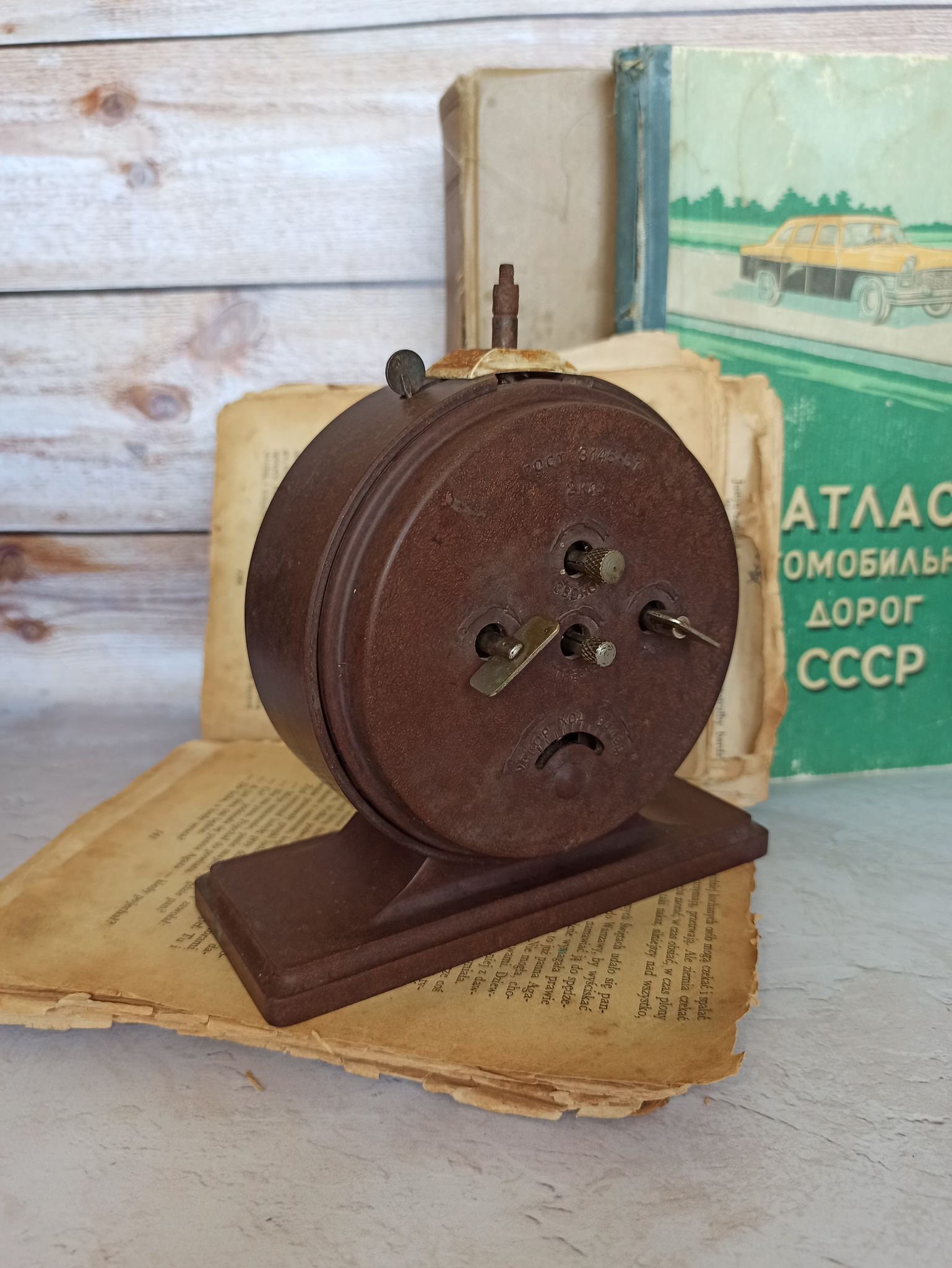Antique clock 1945 Vintage decor Soviet alarm clock Carbolite | Etsy