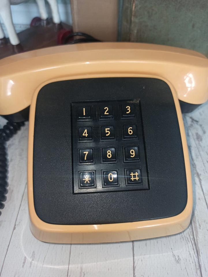 Vintage Telephone Retro Office Decor Old Phone Vintage Home Decor Desk ...