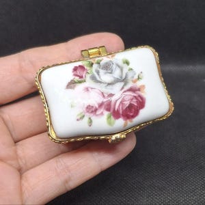 Miniature Vintage Porcelain Jewellery Box Porcelain Pillbox Vintage ...