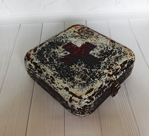 Antique First Aid Tin Box Medical First Aid Box Military First | Etsy