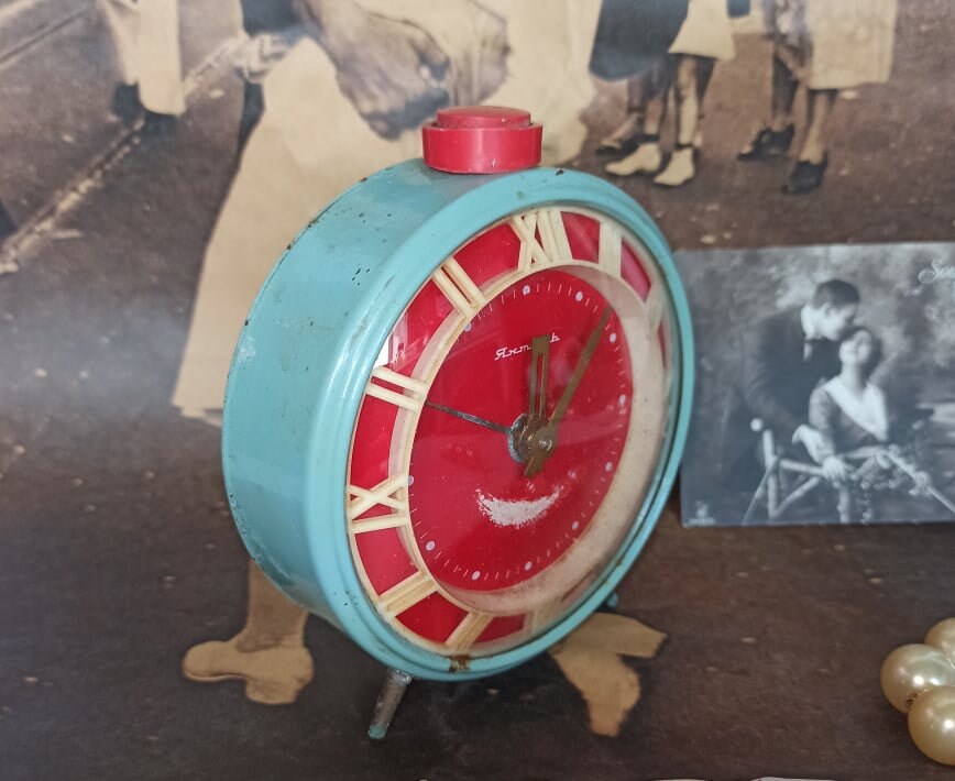 Retro Clock the USSR Vintage Decor Soviet Alarm Clock Vintage - Etsy