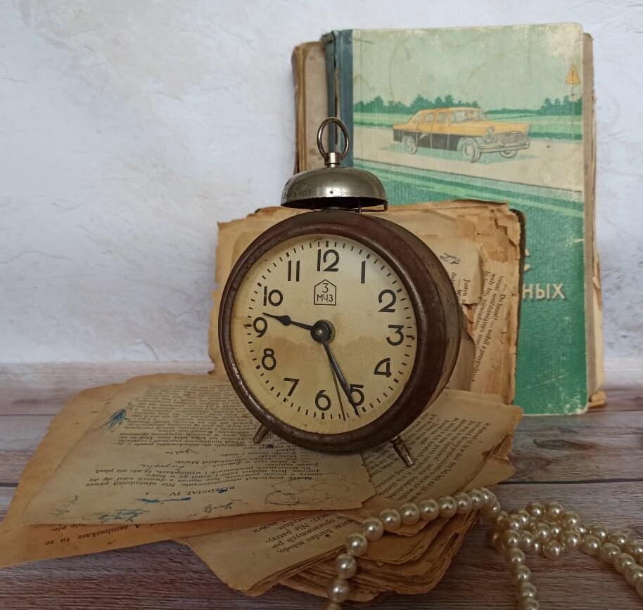 Antique clock 1945 Vintage decor Soviet alarm clock Turquoise | Etsy