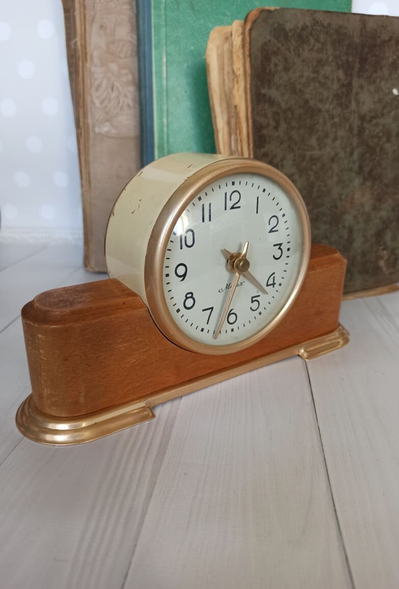 Vintage Decor Soviet Clock Wooden Table Clock Mechanical Desk Wind up ...