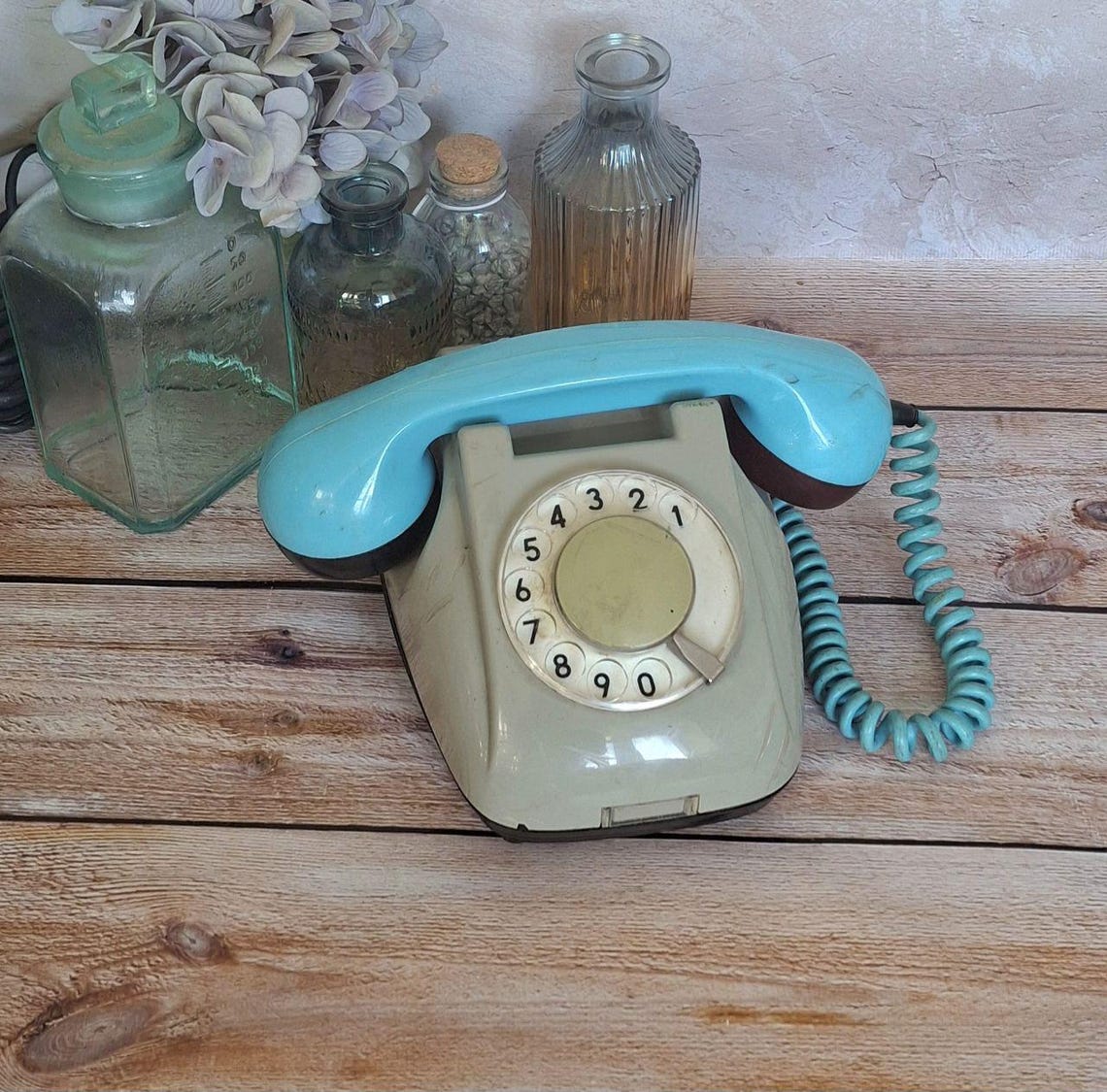 Vintage Turquoise Telephone Retro Decor Vintage Home Decor Desk Phone ...