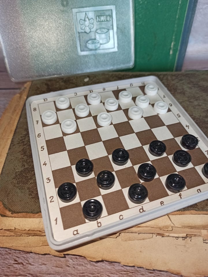 Vintage Pocket Magnetic Checkers Mini Travel Checkers Set USSR Magnetic ...