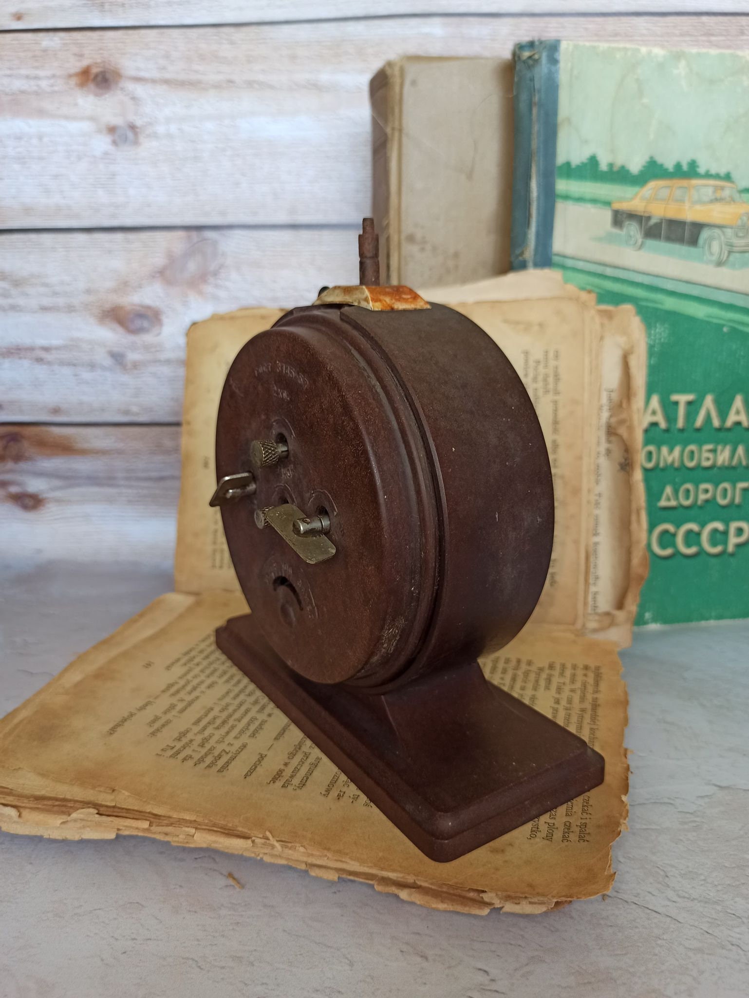 Antique clock 1945 Vintage decor Soviet alarm clock Carbolite | Etsy
