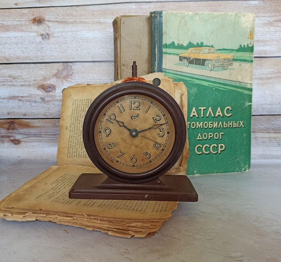 Antique clock 1945 Vintage decor Soviet alarm clock Carbolite | Etsy