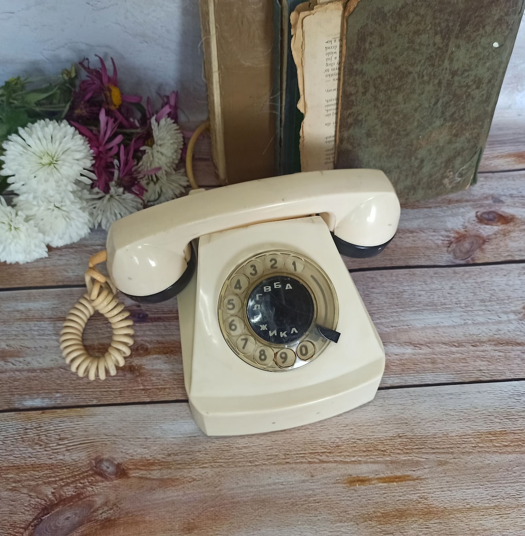 1950 Vintage Telephone Retro Office Decor Carbolite Phone Old Phone ...