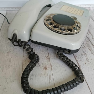 Desktop Vintage Phone Retro Office Decor Old Phone Vintage Home Decor ...
