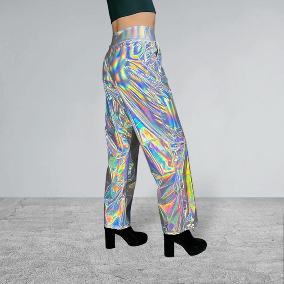 Holographic pants store
