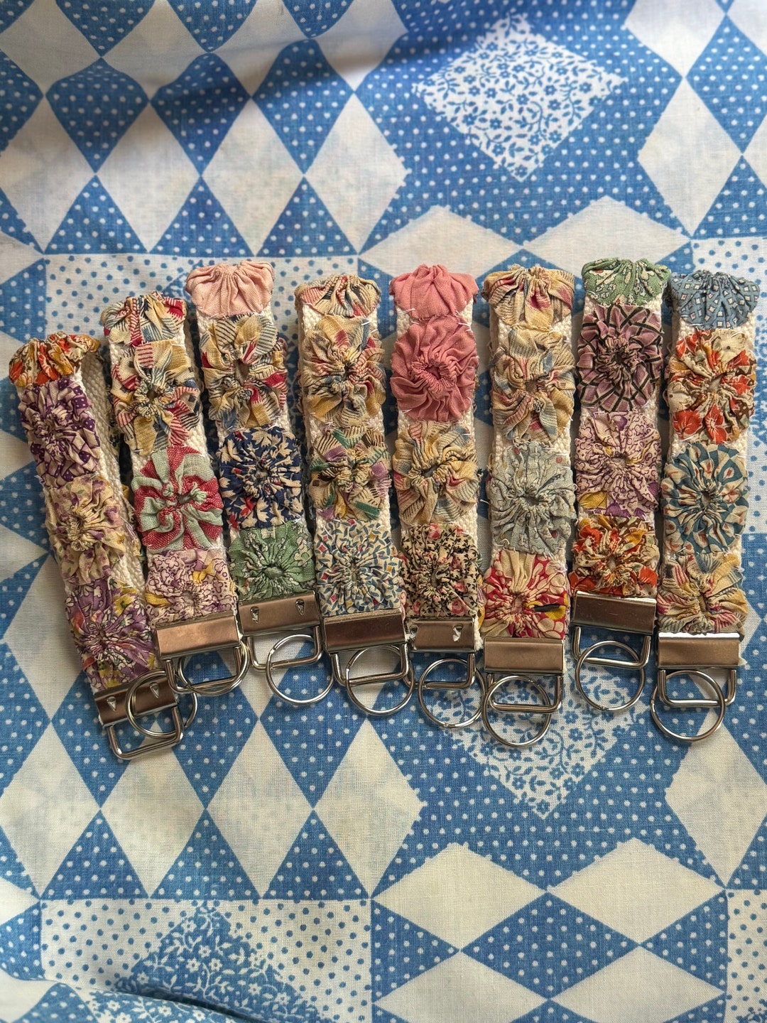 ONE Vintage Quilted Yo-yo Keychain - Etsy