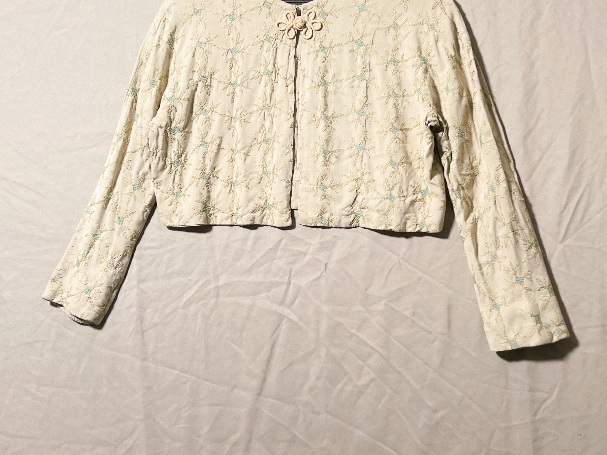 Repaired Vintage 1960s Ecru and Blue Theater Bed Jacket Womens Size ...