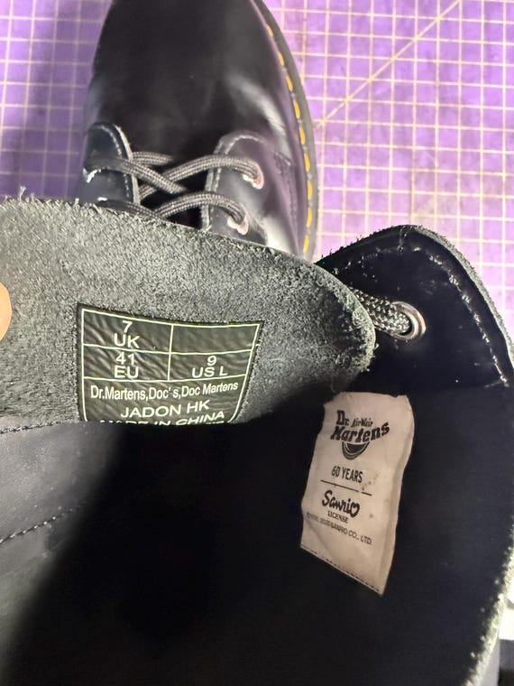 Hello kitty doc martens - Gem