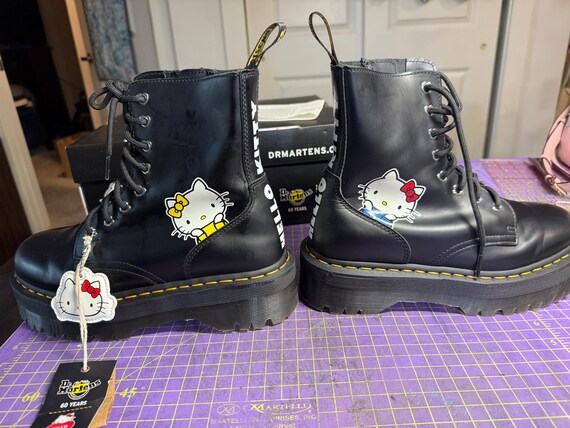 Hello kitty doc martens - Gem