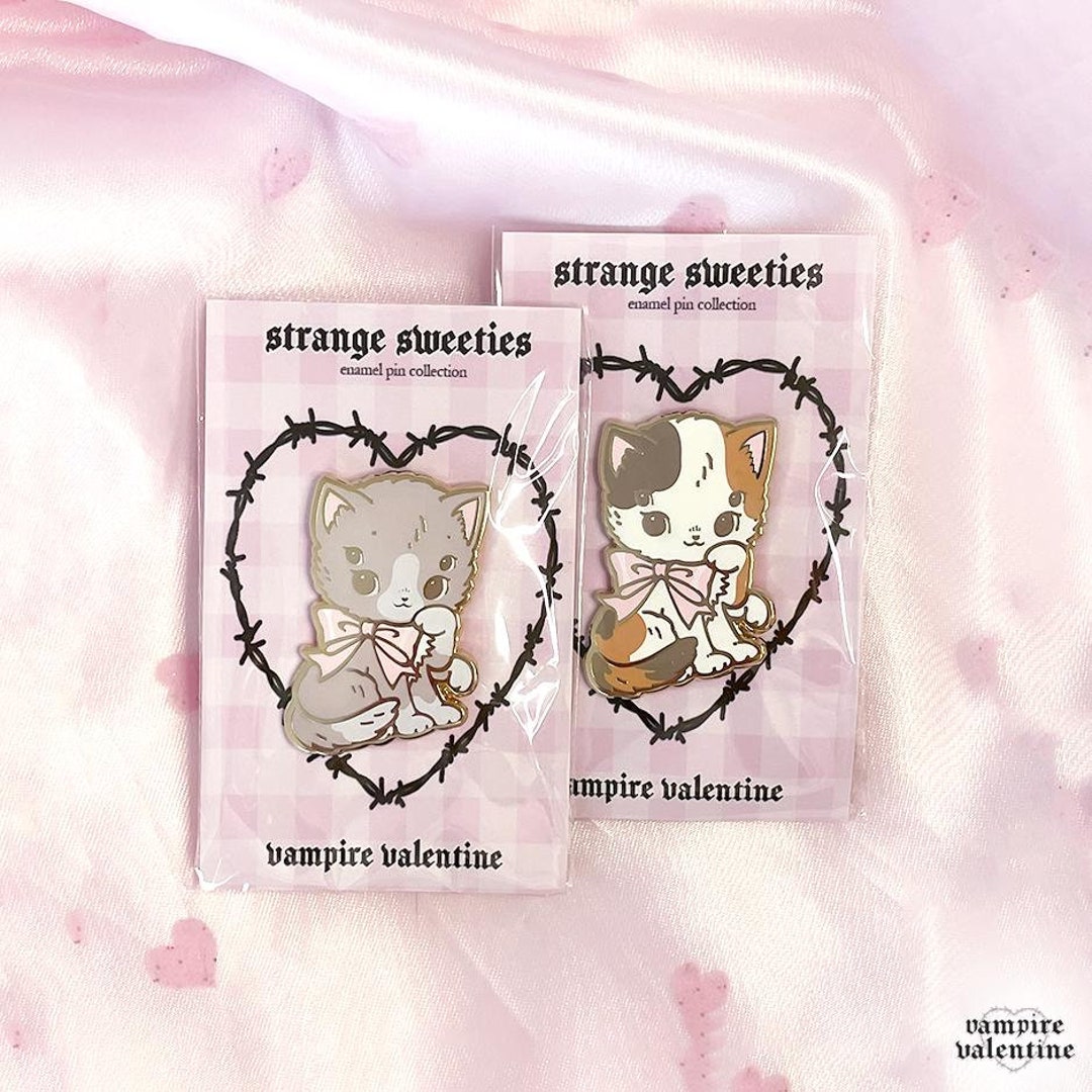 Creepy Cute Pin Spider Cat Retro Kitsch Kitten Oddity Art as Hard ...