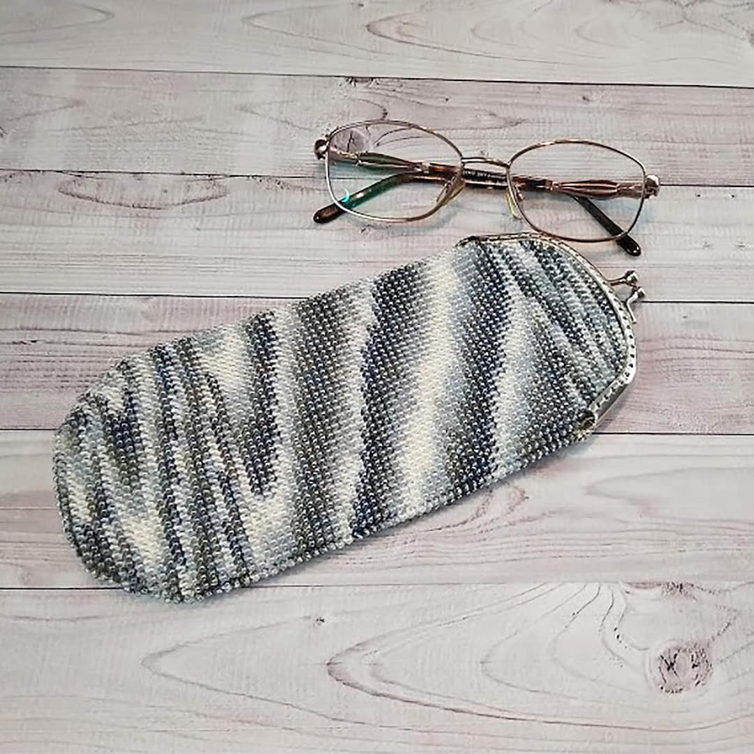 Beaded Glasses Case Soft Eyeglasses Case Black and White Kisslock Purse ...
