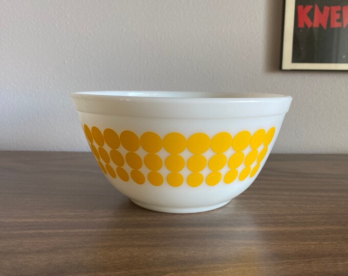 Pyrex 402 Mixing Bowl Yellow Polka Dots 2 1/2 Quart - Etsy