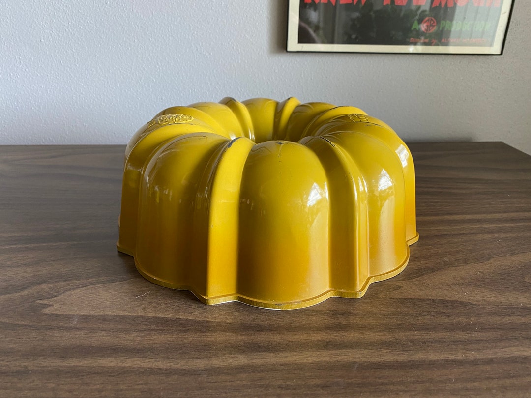 Vintage Bundt Nordic Ware Fluted Tube Cake Pan | Harvest Gold - Etsy