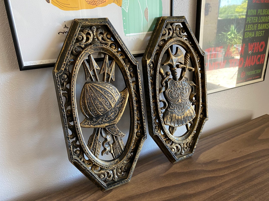 Pair of Syroco Homco Wall Plaques Mid Century Wall Hanging 1968 Coat of ...