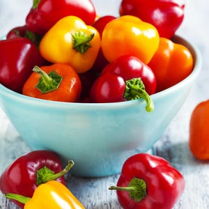 20 Organic Red MINI BELL PEPPER Sweet Mild Miniature Capsicum Annuum ...