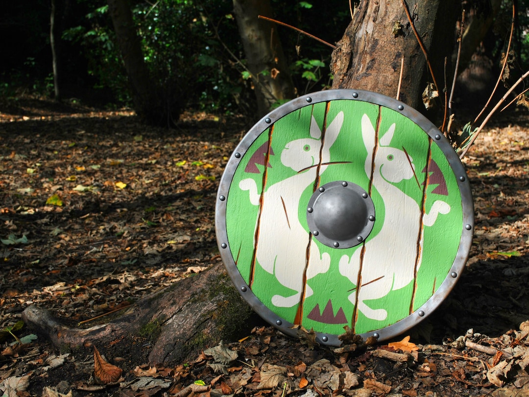 Steel, Wood and Leather Hunter's Shield Replica Legend of Zelda Breath ...