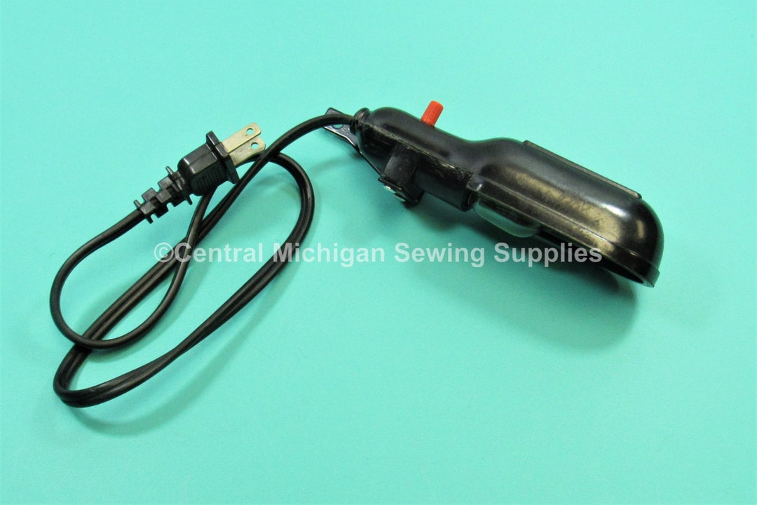 Replacement Light - Fits Singer Models 15, 15-86, 15-88, 15-90, 15-91 ...