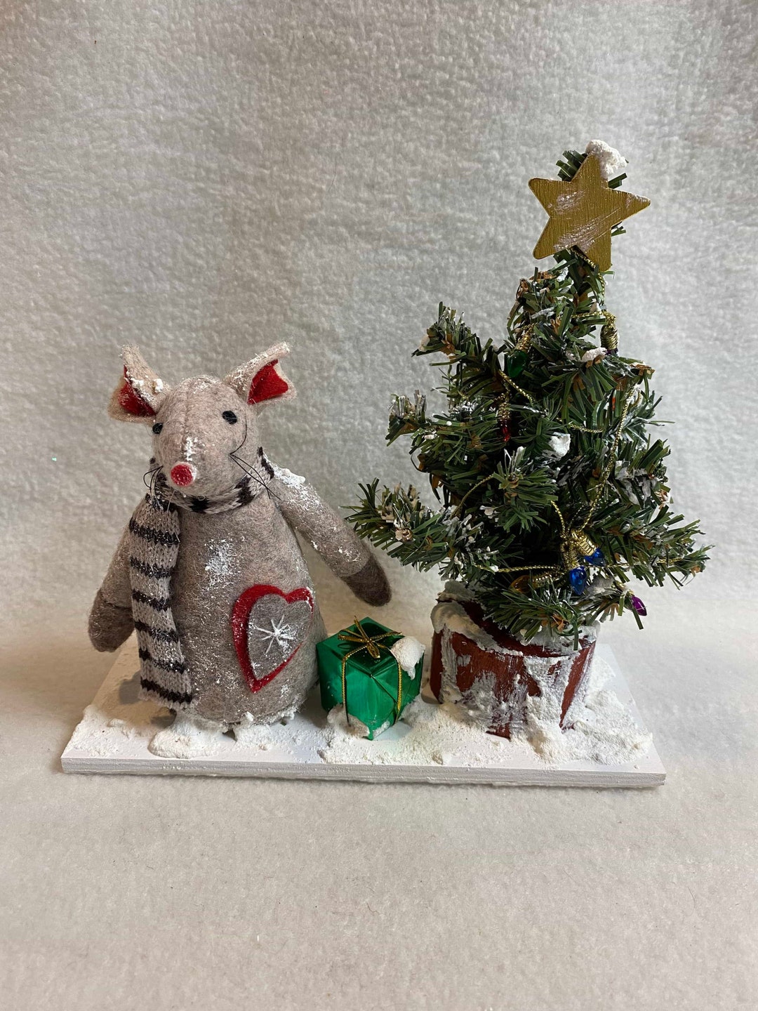 Mouse With Decorated Snowy Christmas Tree Display (#SE031) - Etsy